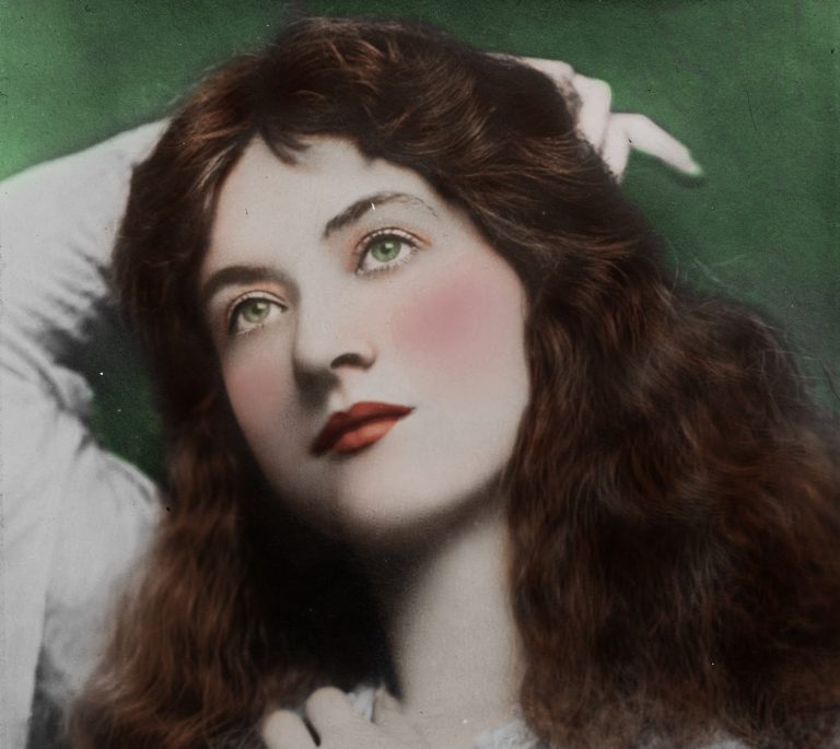 Victorian Makeup: Understanding The Background - Vintage Fashions